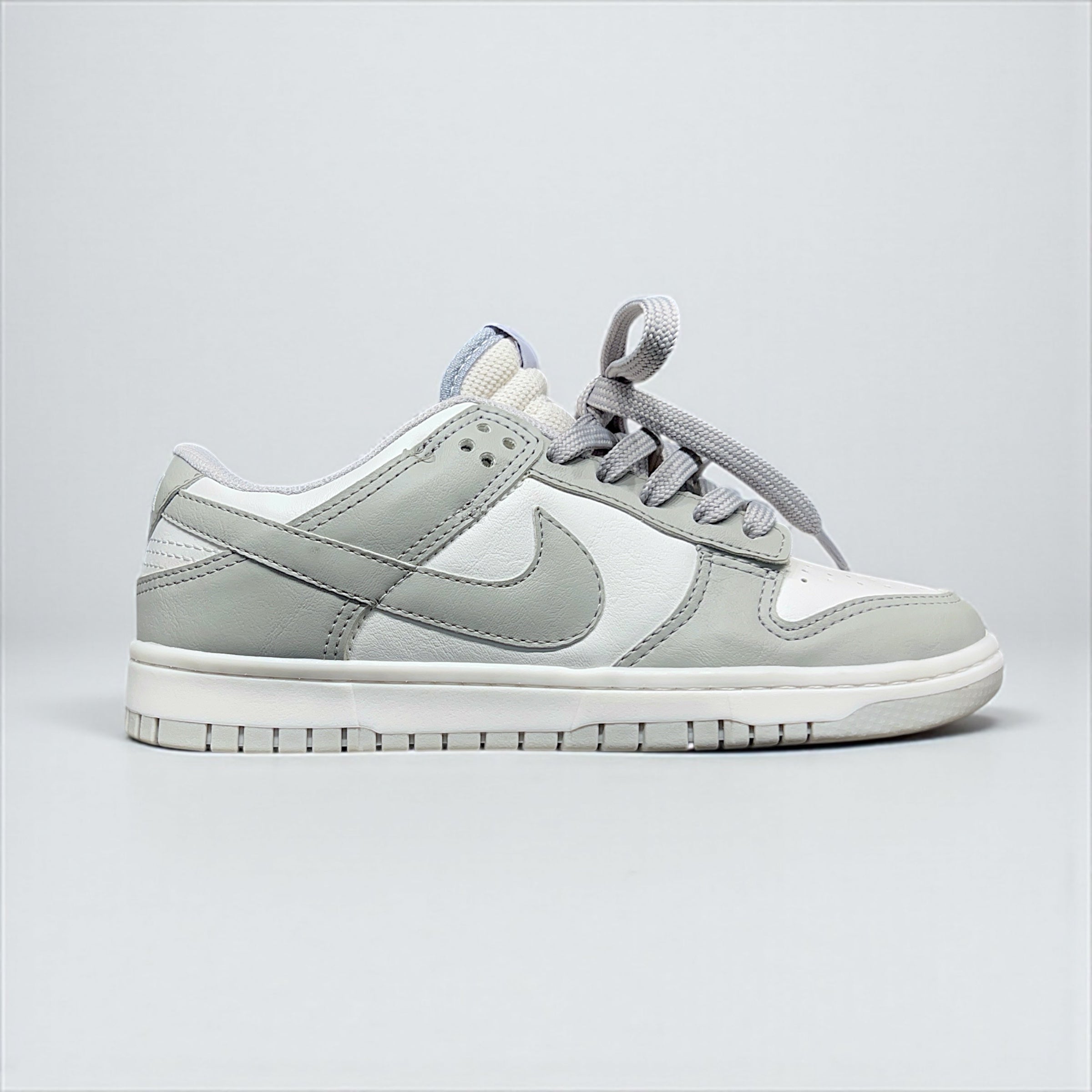 Modelo SB Dunk Low-Cinza – ATLÂNTIDA OUTLET